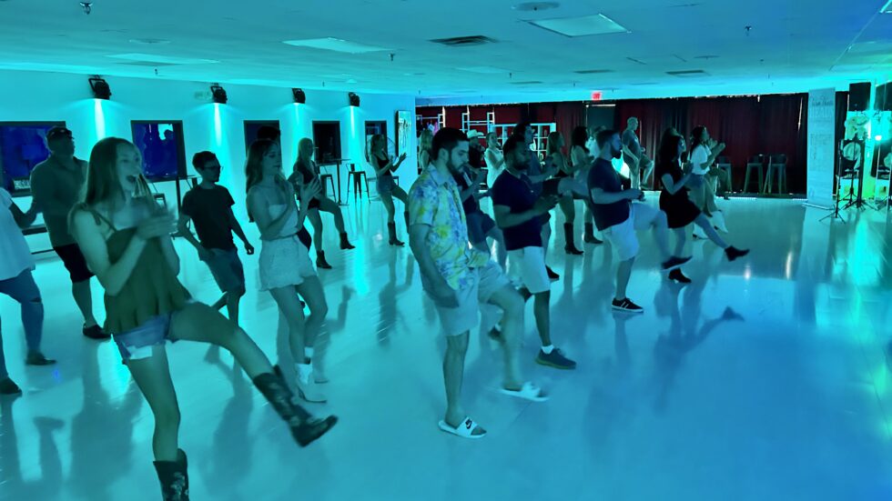 Line Dancing Lessons Nashville - Turn Their Heads